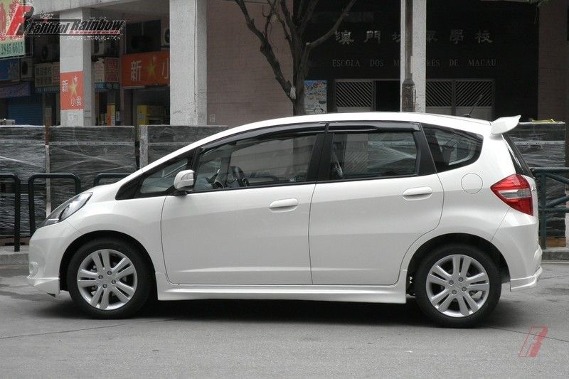 Honda 2011-13 Jazz GE8 TM style body kit - Faithful Rainbow